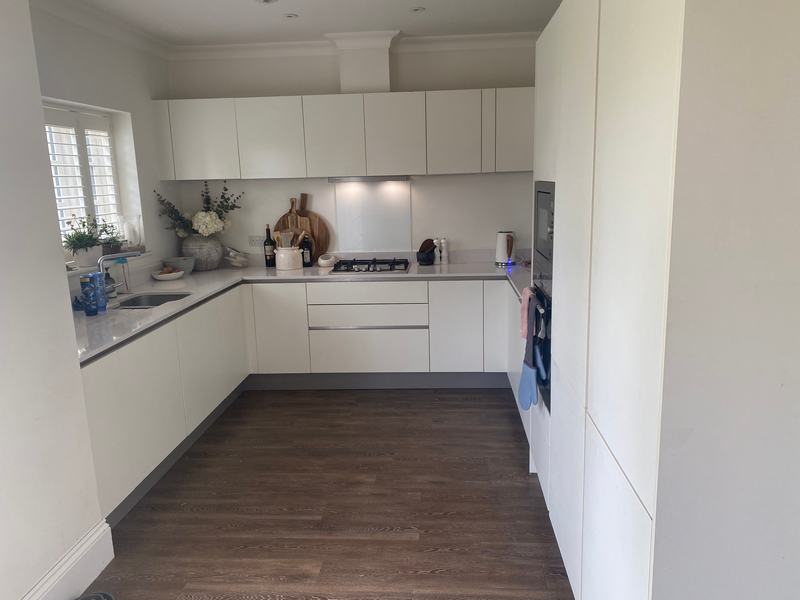 Hacker Modern Matt White Handless Channel Rail Kitchen - 3831833 | Used ...