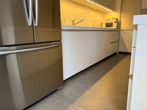 Bulthaup White Handleless Modern Kitchen & Island - 3831846 | Used ...