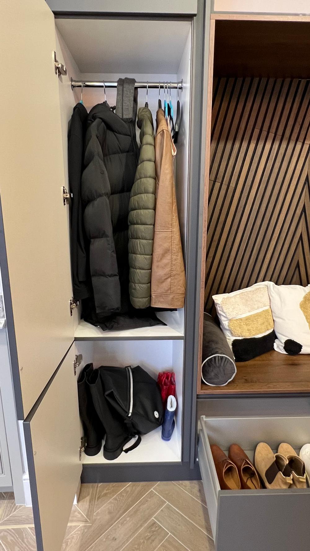 Ex Display Hacker Porto Handless Graphite & Walnut Boot Room Nook ...