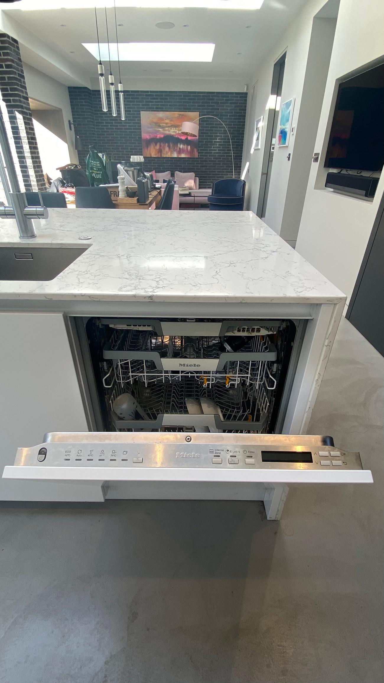 Leicht German Design Silk Matt White Handless Kitchen - 3831994 | Used ...