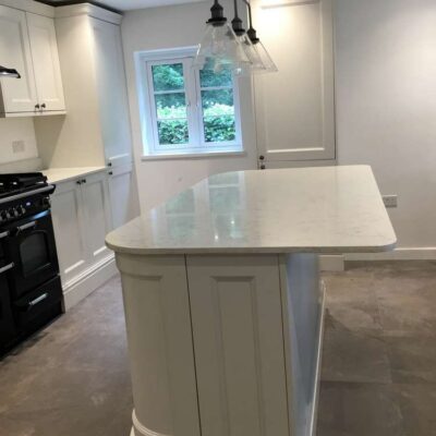 Howdens Elmbridge Porcelain Shaker Kitchen & Island - 3832179 | Used ...