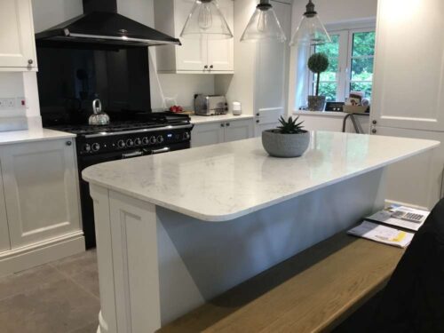Howdens Elmbridge Porcelain Shaker Kitchen & Island - 3832179 | Used ...