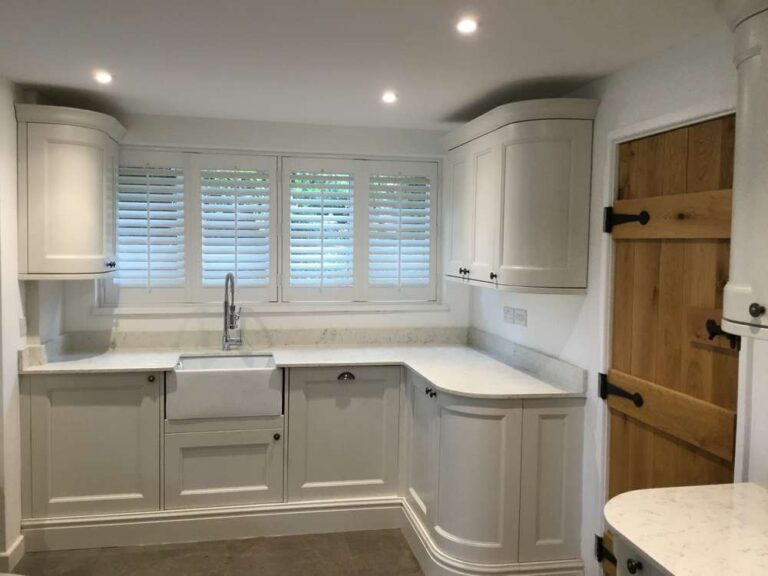 Howdens Elmbridge Porcelain Shaker Kitchen & Island - 3832179 | Used ...