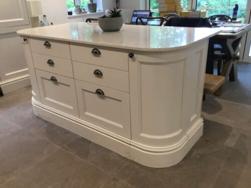 Howdens Elmbridge Porcelain Shaker Kitchen & Island - 3832179 | Used ...