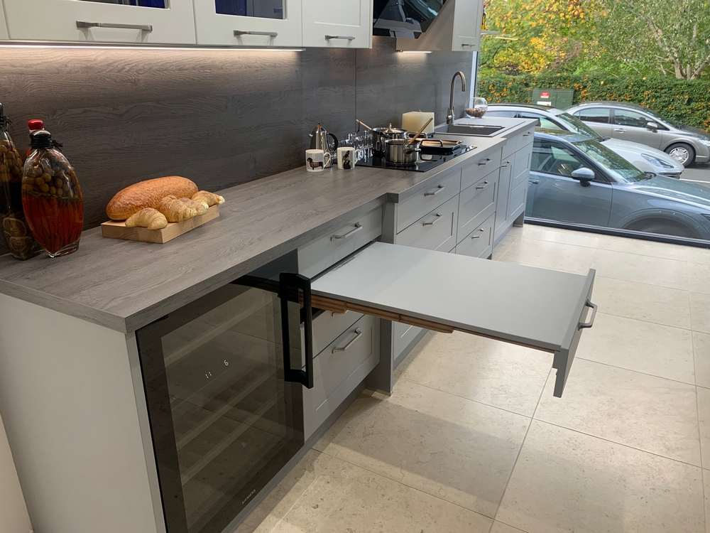Ex Display Hacker Lotus Pear Grey - White - Graphite Kitchen - 3832332 ...