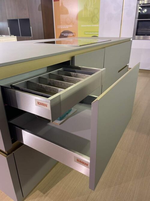 Ex Display Scavolini Delinea Handleless Anthracite Kitchen & Island ...