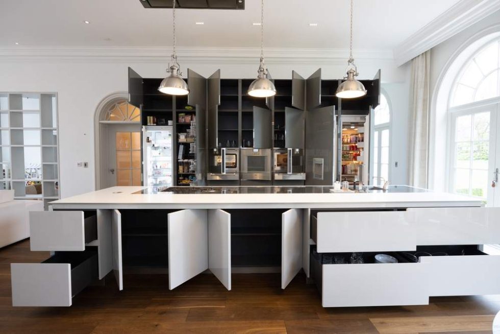 Luxury Poliform Large Kitchen plus Large Utility Room & Laundry Room ...