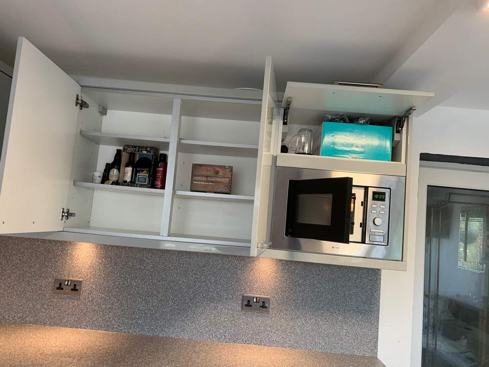 Modern Magnet Studio Grey Gloss Kitchen – Granite (Peak Stone) Worktops ...