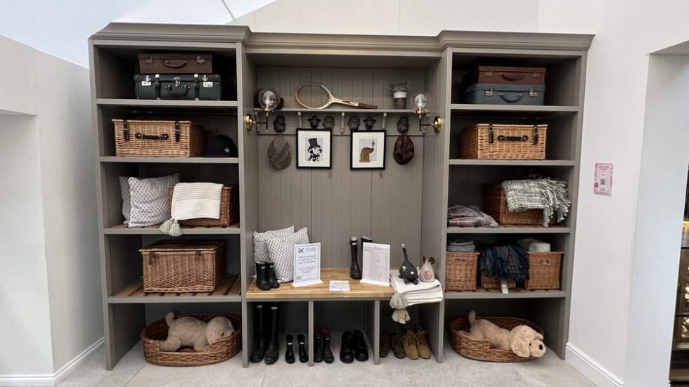 Exhibition Ex Display In-Frame Bench Seat Boot Room - 3832613 | Used ...