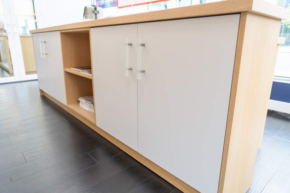 Ex Display Edwin Loxley Luxury Bedroom Wardrobes & Central Island ...