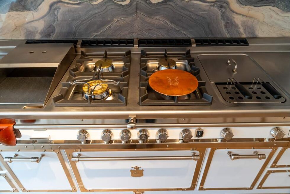 Ex Display Officine Gullo White Opaco Kitchen with Pantry & Island ...