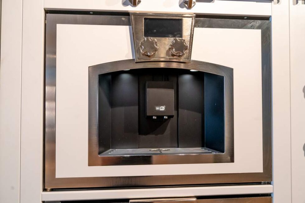 Ex Display Officine Gullo White Opaco Kitchen with Pantry & Island ...