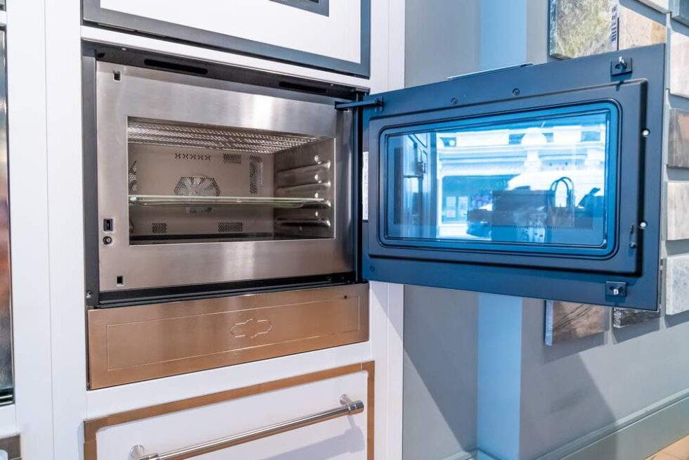 Ex Display Officine Gullo White Opaco Kitchen with Pantry & Island ...