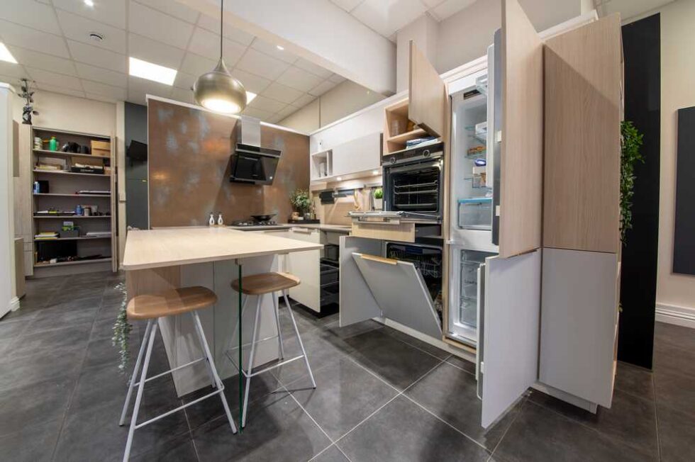 Ex Display Schmidt Two-Tone Arcos Clay Magnus Kitchen & Peninsula ...