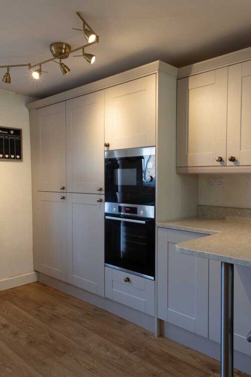 Wren Stone Grey - Cashmere Shaker Kitchen with Breakfast Bar - 3832996 ...