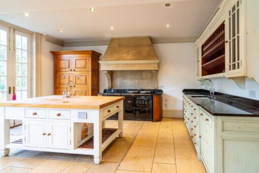 Luxury Chalon Inframe Dove Tail Joint Pale Green Kitchen with Island ...