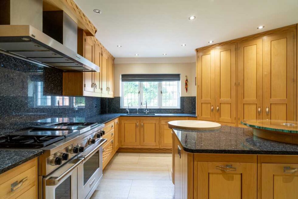 Luxury Mark Wilkinson Wooden Kitchen inc Island & Utility Room ...