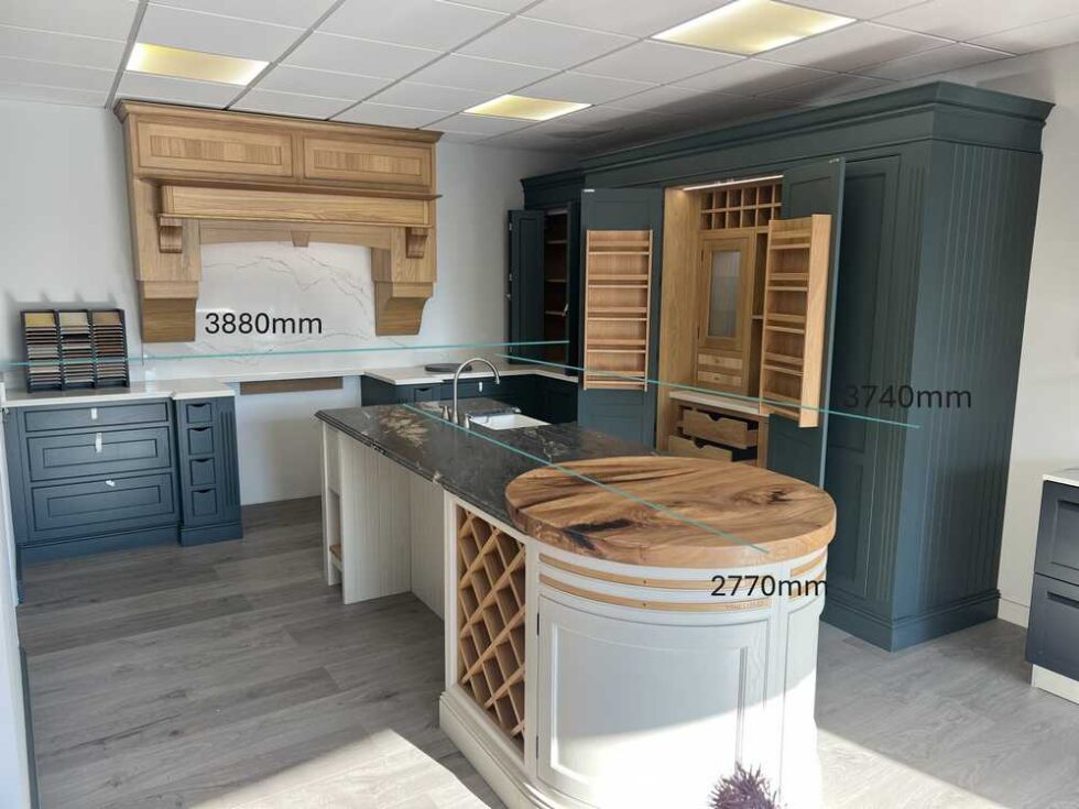 Ex Display Ashley Ann Caledonia In Frame Kitchen with Large Island ...