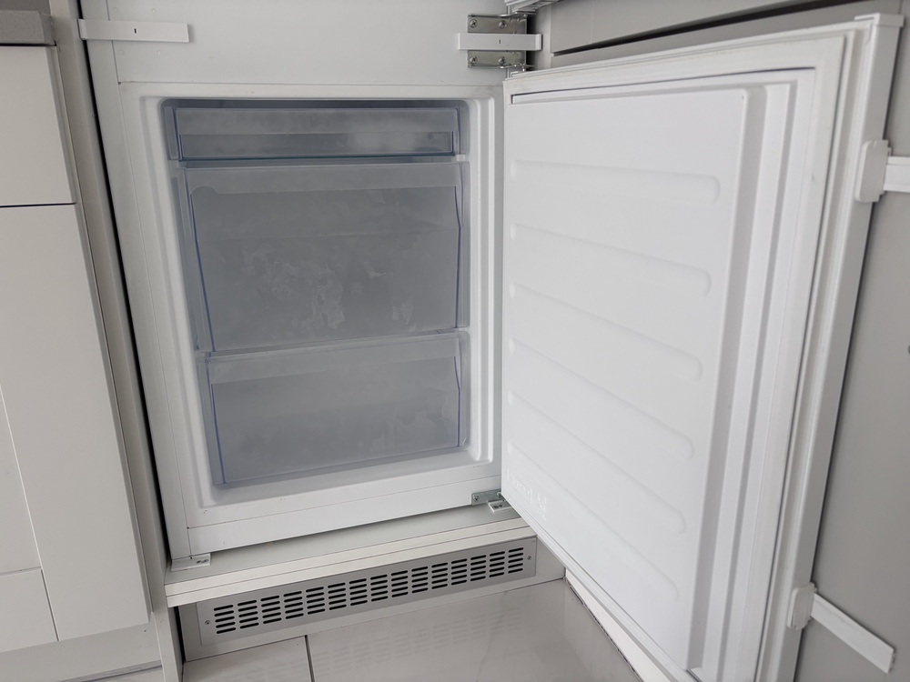 Symphony Stone Grey Shaker Kitchen with Utility Room - 3833177 | Used ...