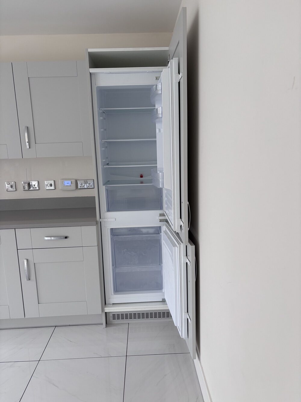 Symphony Stone Grey Shaker Kitchen with Utility Room - 3833177 | Used ...
