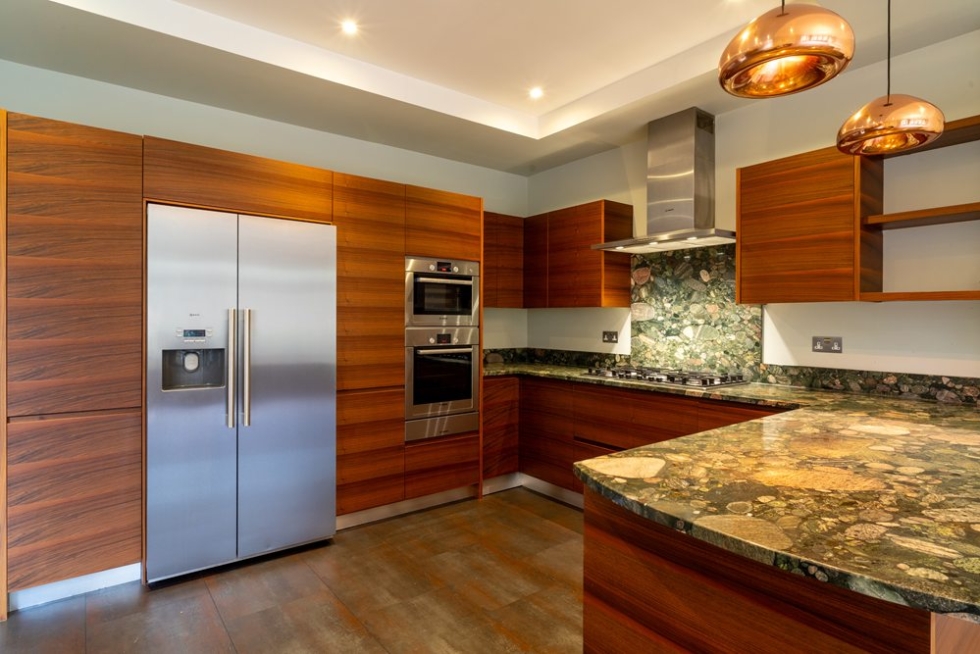 Bespoke Cedar Modern Slab Kitchen with Peninsula - 3833264 | Used ...