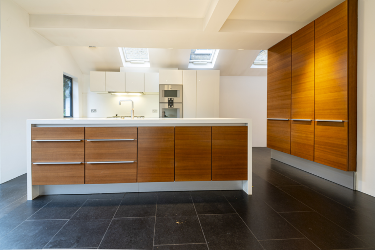 Luxury Poggenpohl White Gloss Kitchen with Island - 3833292 | Used ...