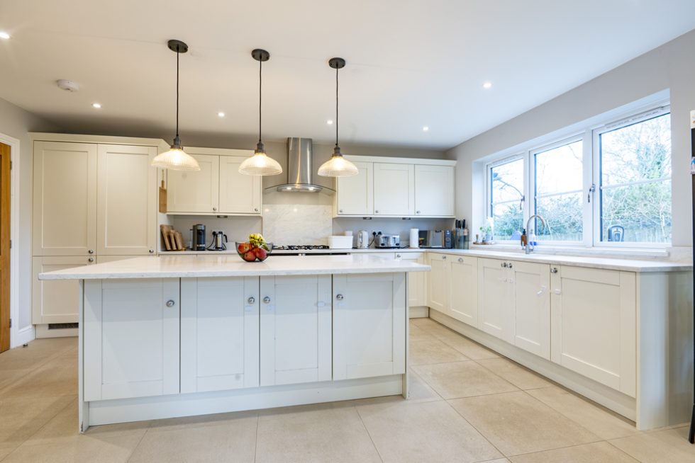 Large Howdens Cream Shaker Kitchen with Island and Utility Room ...