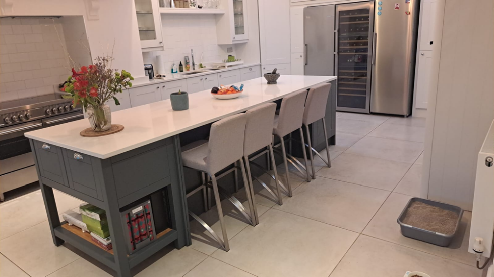 Large Stone Grey Shaker Kitchen with Large Graphite Grey Island ...